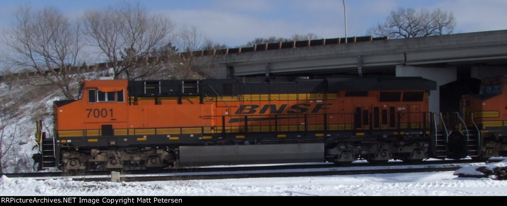 BNSF 7001